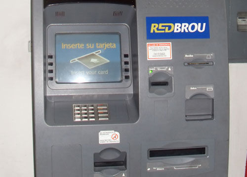 Algunos cajeros de RedBROU dispensarán sólo billetes de 500 y 2.000 pesos