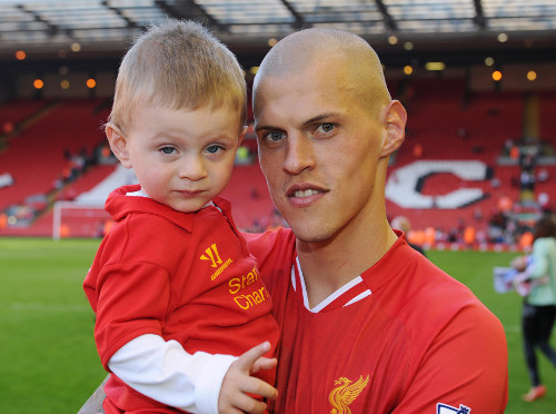 Jugadores del Liverpool con su familia en Anfield