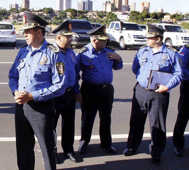 Policía paraguaya llevará códigos QR en uniformes contra su uso ilegal