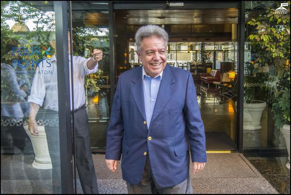 Julio Frade anunció que votará a Vázquez