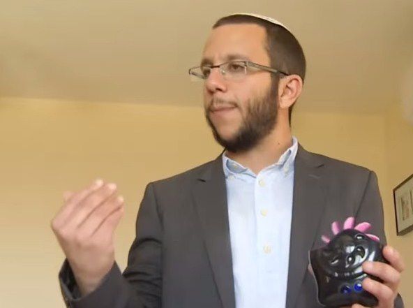 Natan Alexander, el rabino israelí que vende juguetes sexuales kosher