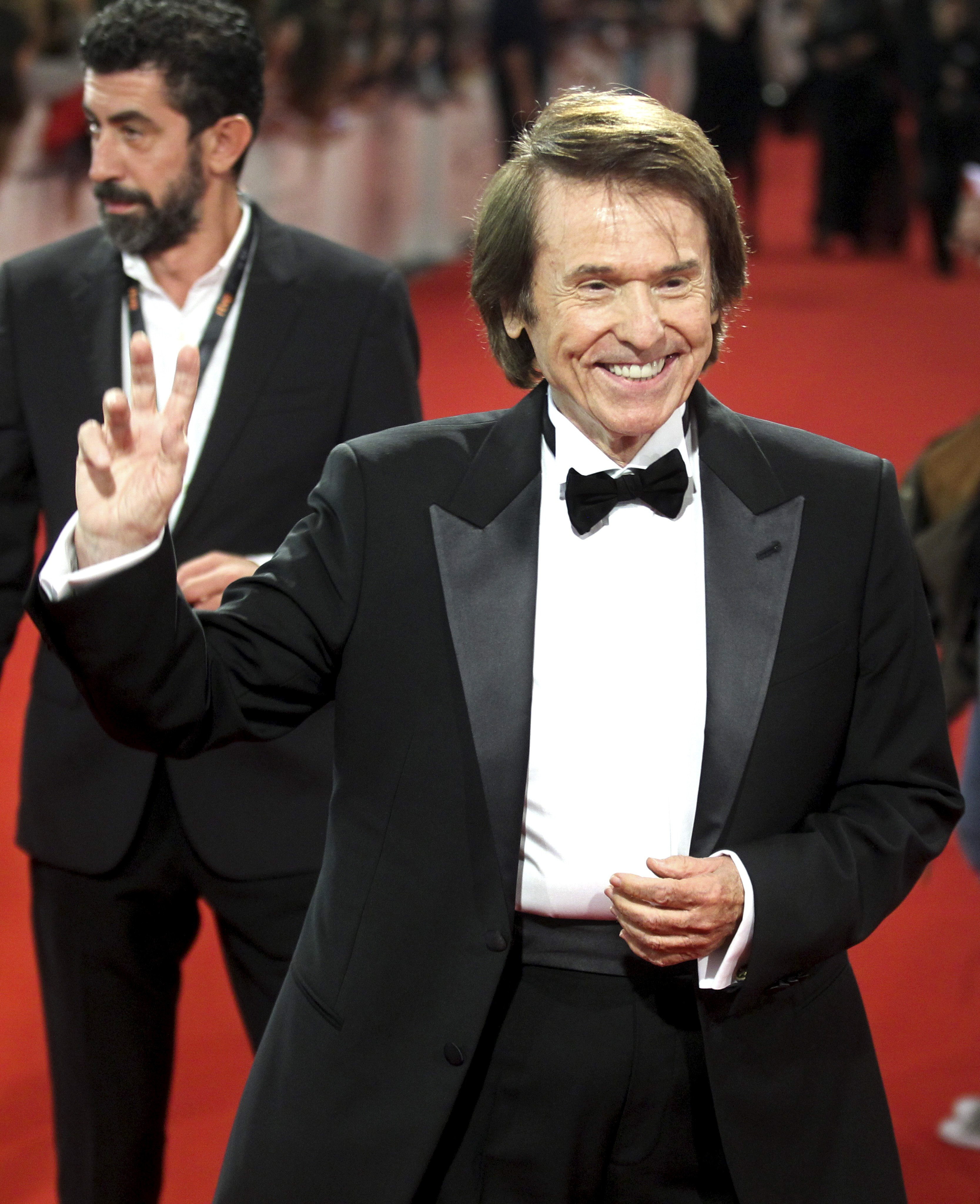 Raphael conquista a todos en el Festival de San Sebastián