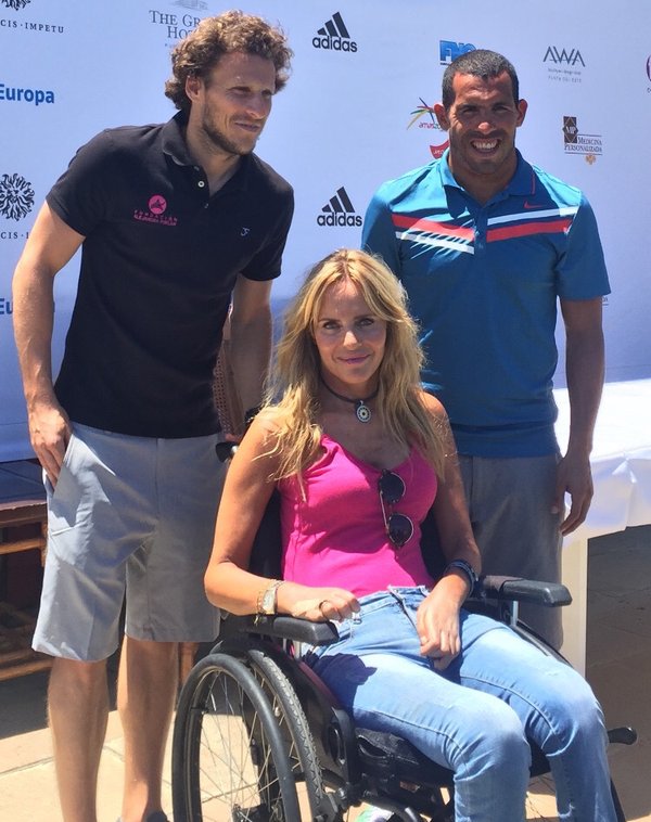 Forlán y Tévez jugaron golf a beneficio de la fundación de Alejandra Forlán