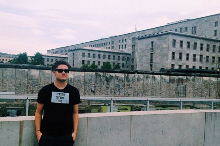 Toto, el hijo de Adrián Suar, da sus primeros pasos como actor