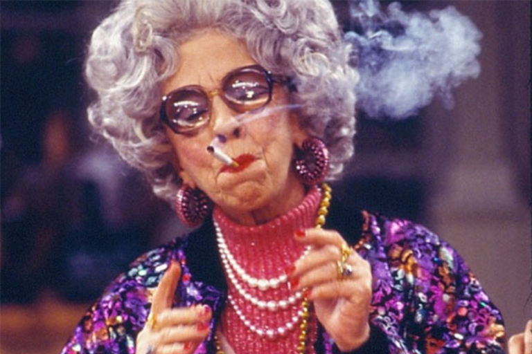 A los 87 años murió la actriz que interpretó a la abuela Yetta en "La ...