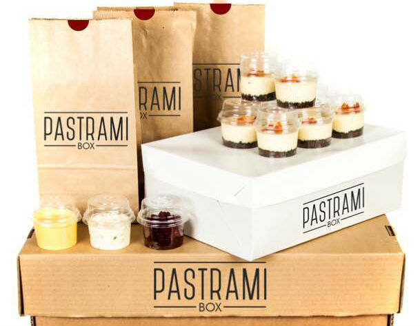 Pastrami Box llega a tu puerta listo para servir a la mesa