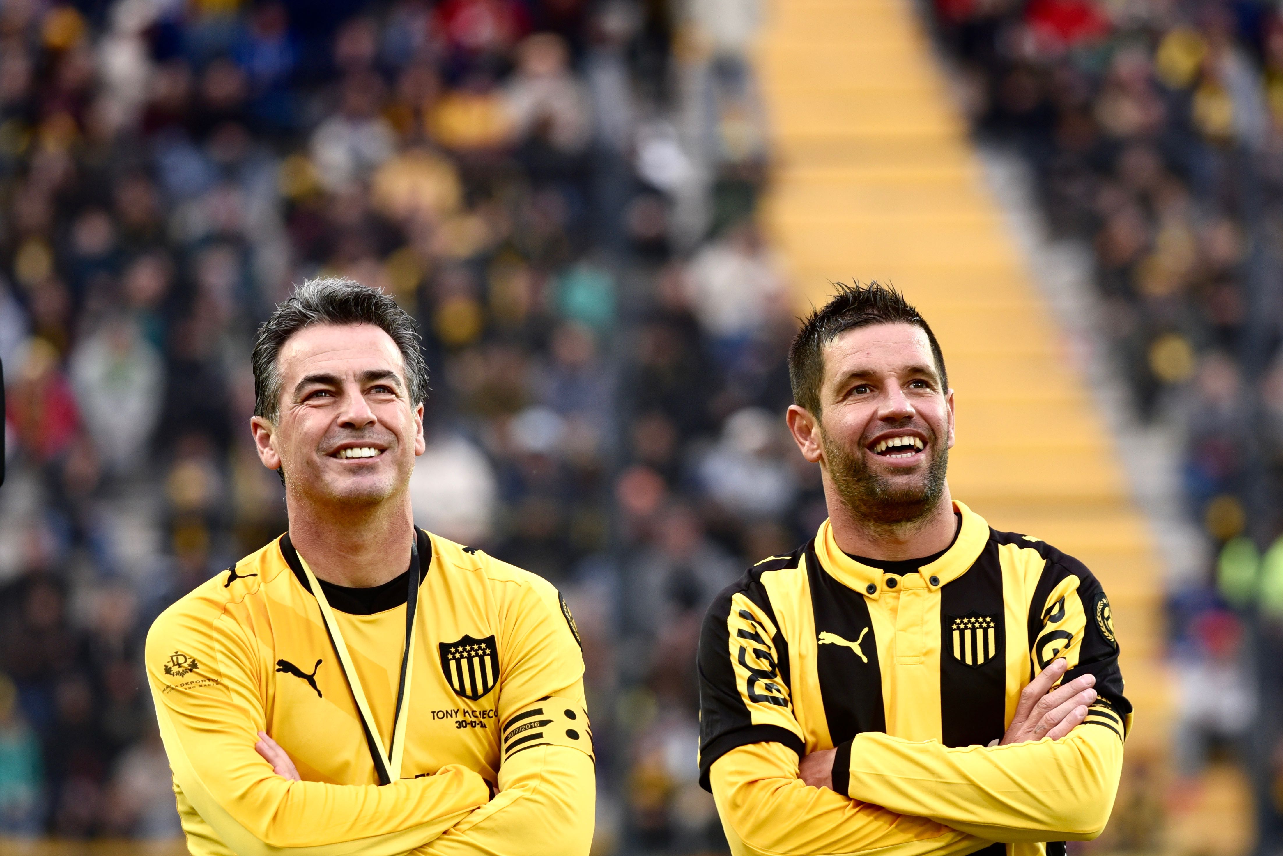 Antonio Pacheco tuvo su despedida en el Campeón del Siglo, a pura emoción.