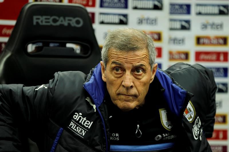 Tabárez: "Quizás haya que traer diez jugadores nuevos y me gustaría ver ...