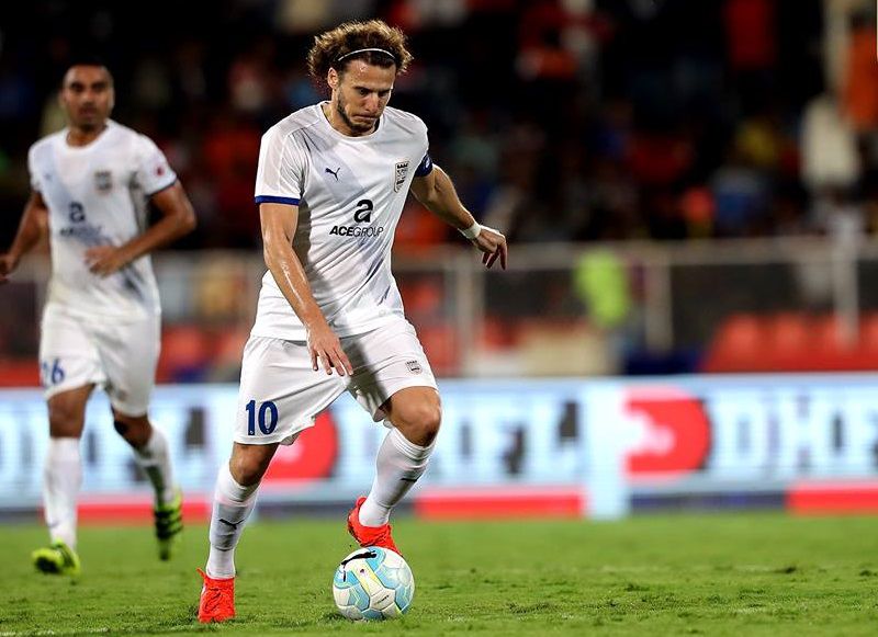 Diego Forlán marcó su primer gol en el Mumbai City de la India