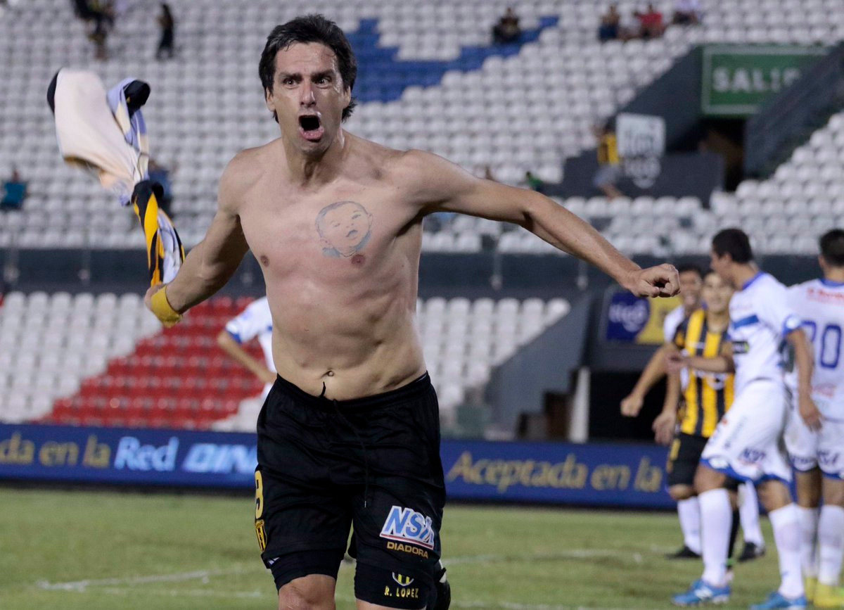 Rodrigo López es el máximo anotador histórico del fútbol paraguayo