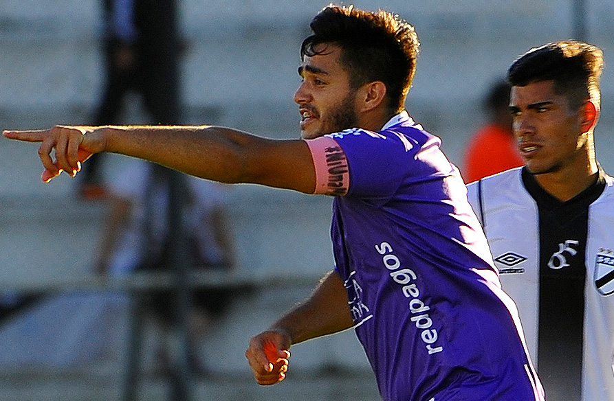 Apertura: Defensor Sporting ganó 2-0 en su visita a Danubio y lidera