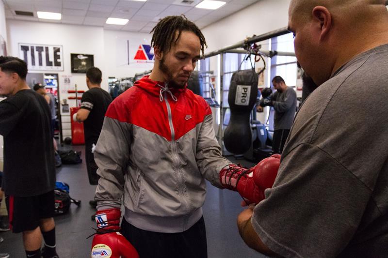 Pat Manuel, el primer boxeador transgénero prepara su primera pelea ...