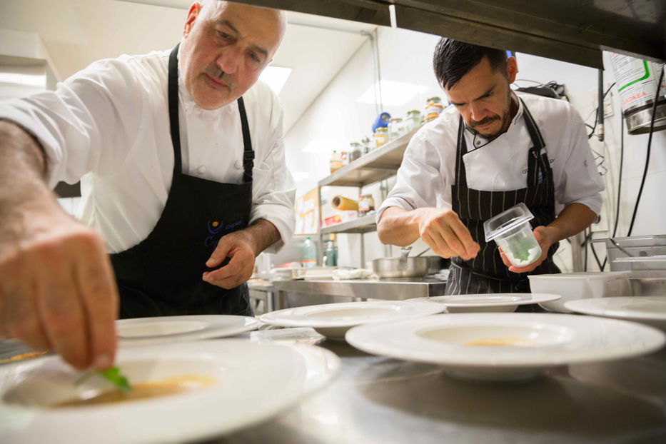 El ciclo de cenas con Chef invitado tuvo al uruguayo Jorge Simeone