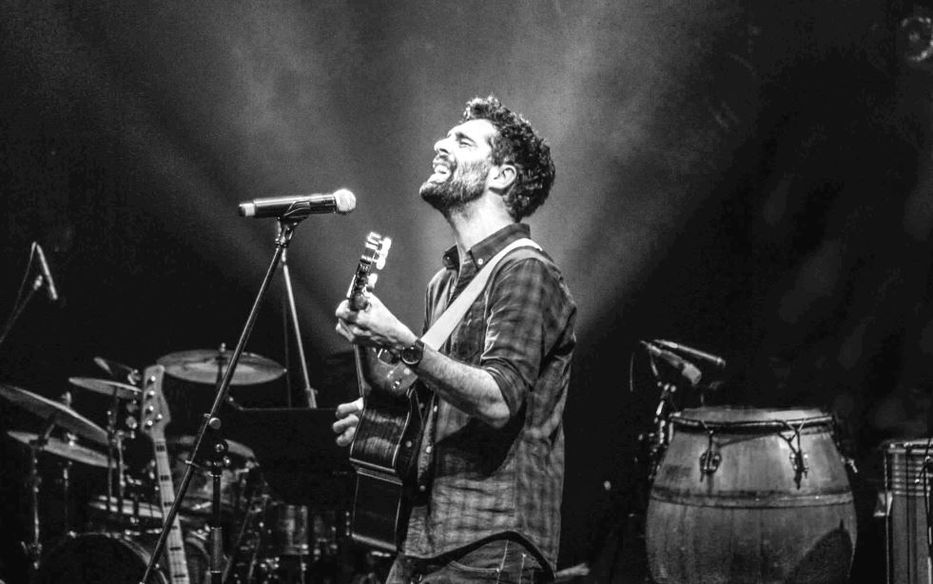 Seba Prada presenta “Desorbitar”, su primer trabajo de como solista