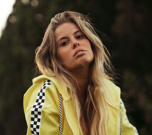 Cami Rajchman “sudando la gota gorda en pleno Caribe”: bikini floreado ...