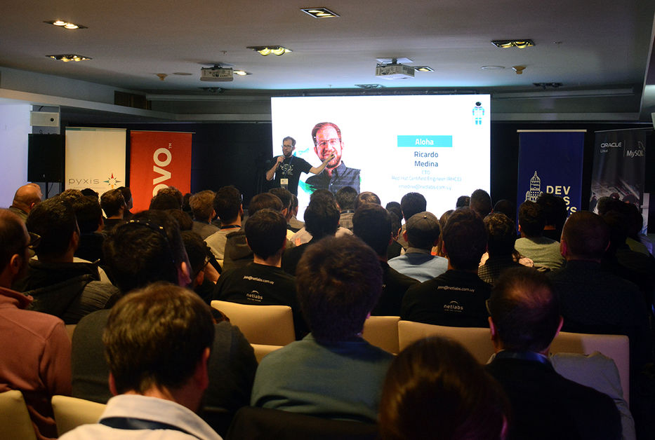 ¡Fue un éxito! Llegó por primera vez el evento DevOpsDays a Uruguay