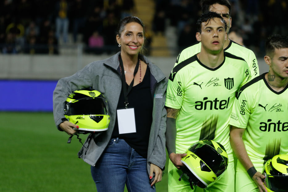 Peñarol homenajeó a Gonzalo ‘Gonchi’ Rodríguez a 20 años de su ...
