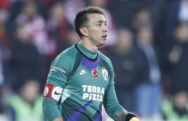 Rebollo: "Es prácticamente un hecho que Muslera no va a jugar por lo ...