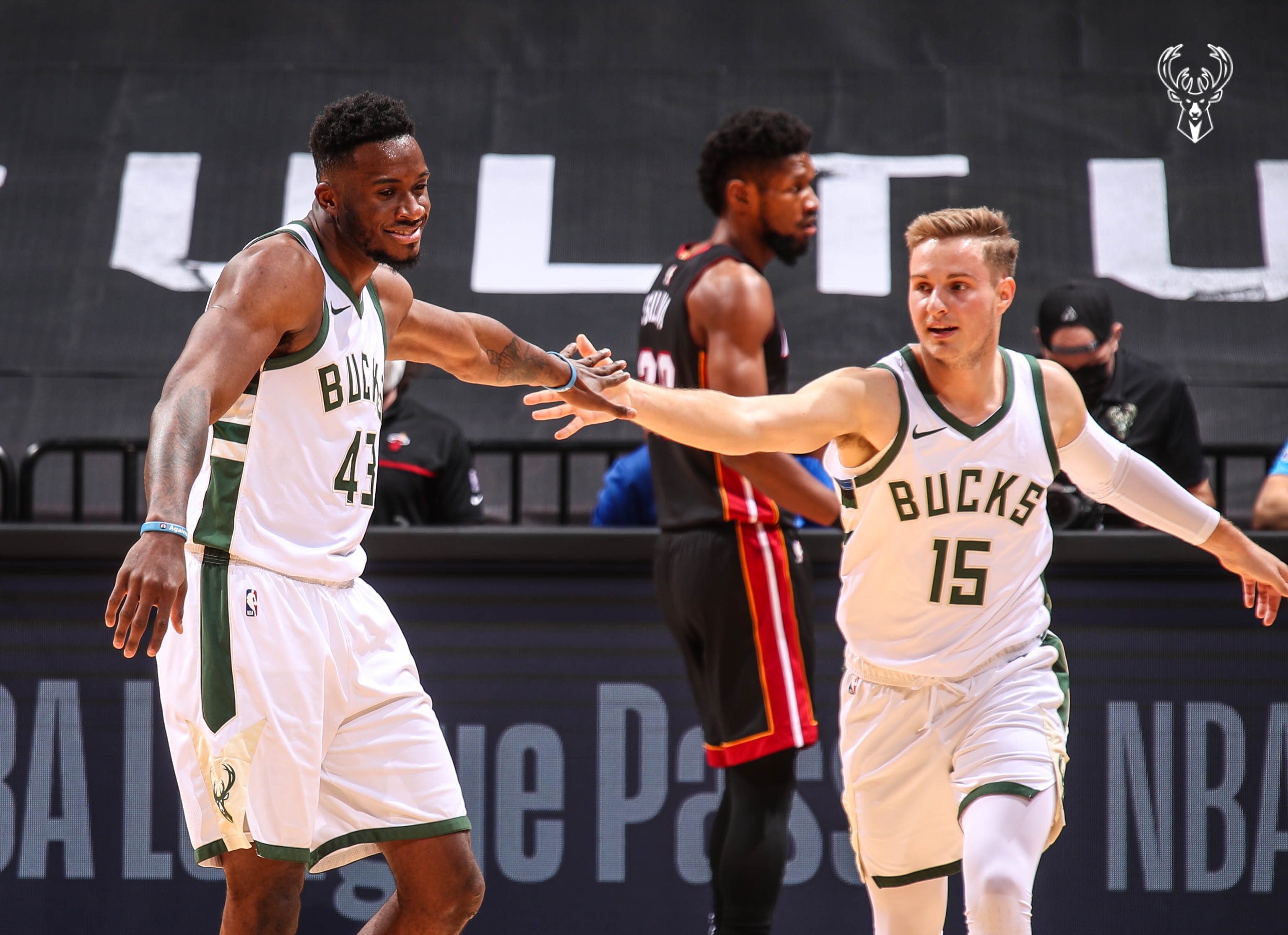 NBA: Los Bucks establecieron un nuevo récord de triples al meter 29 en ...