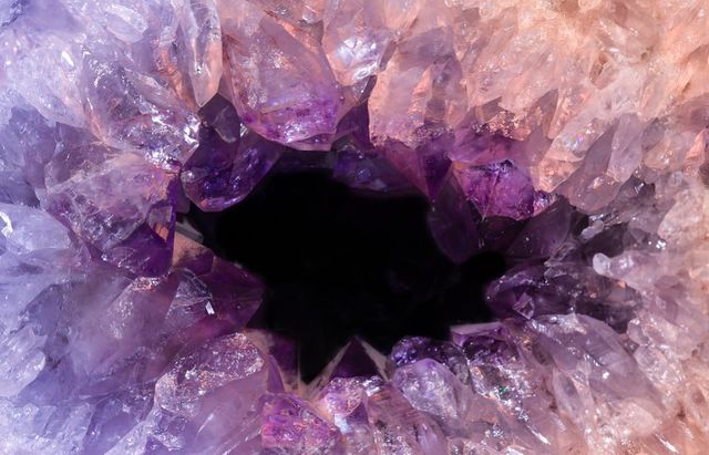 Cinco condenados por robo y daño de enorme geoda valuada en un millón ...