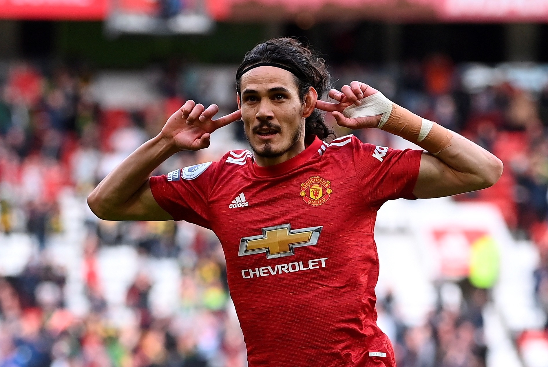 Edinson Cavani y la canción de los hinchas del Manchester United al ...