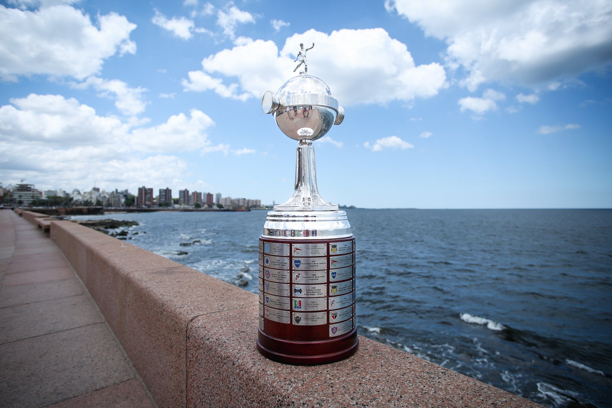 Tres finales de copas internacionales volverán a poner a Uruguay “en ...