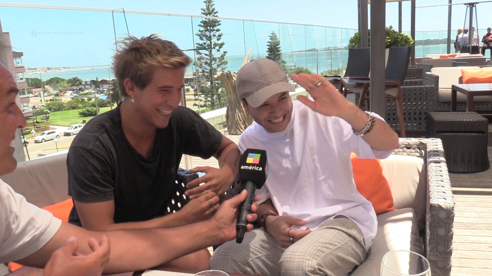 Márama vuelve a subirse al escenario y los fans esperan el reencuentro