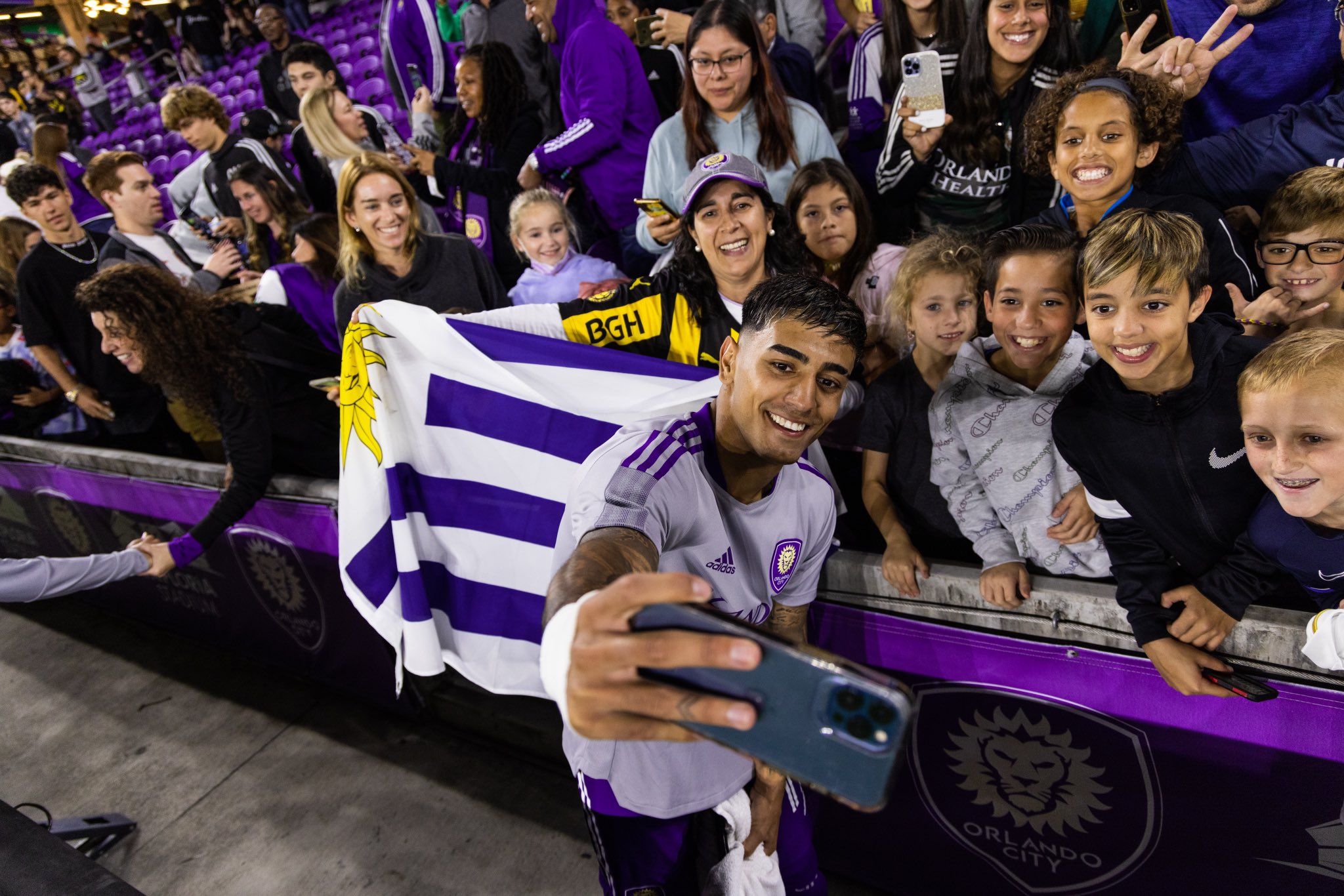 Estados Unidos: Locura por el debut de Facundo Torres y César Araújo en ...