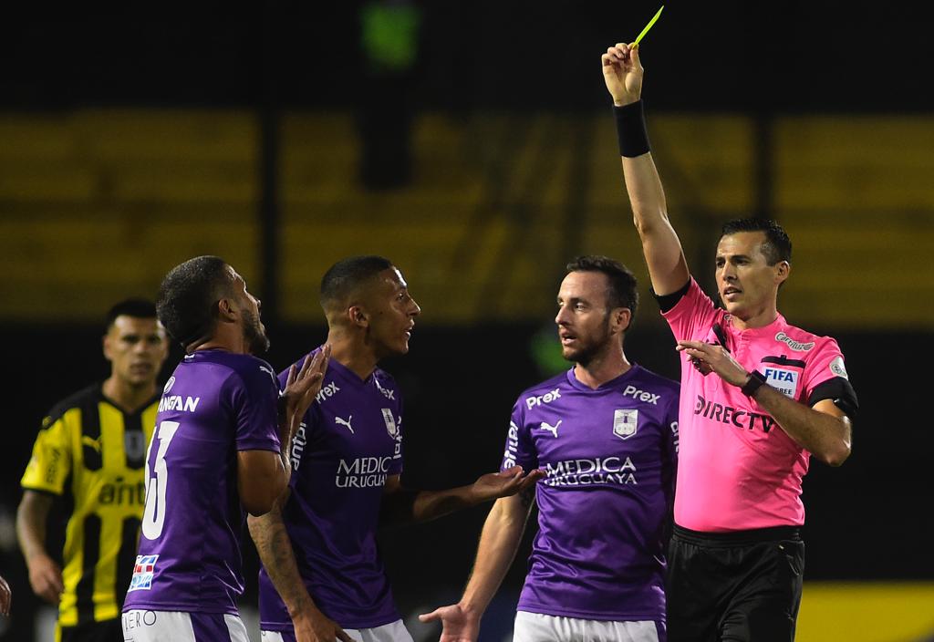 Apertura: Defensor Sporting ganó 1-0 en su visita a Peñarol en el ...
