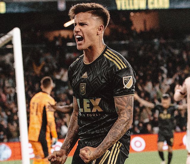 Brian Rodríguez fue oficializado como nuevo jugador del América de México