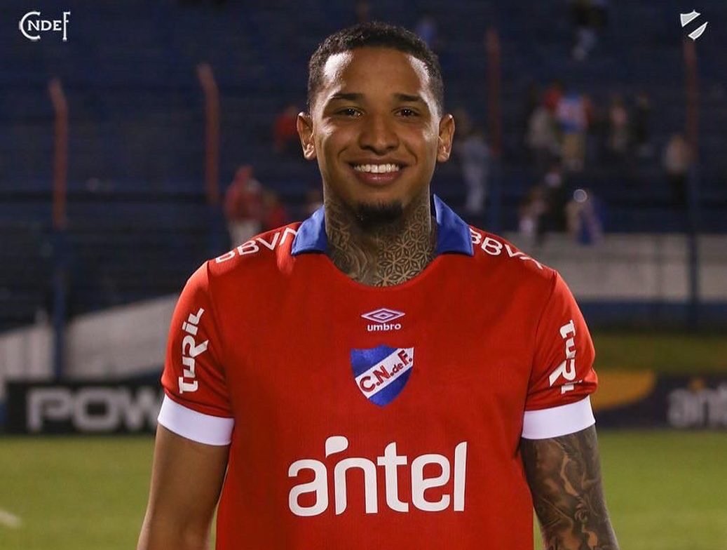 Juan Izquierdo no renovó con Liverpool y vuelve a Nacional tras ...