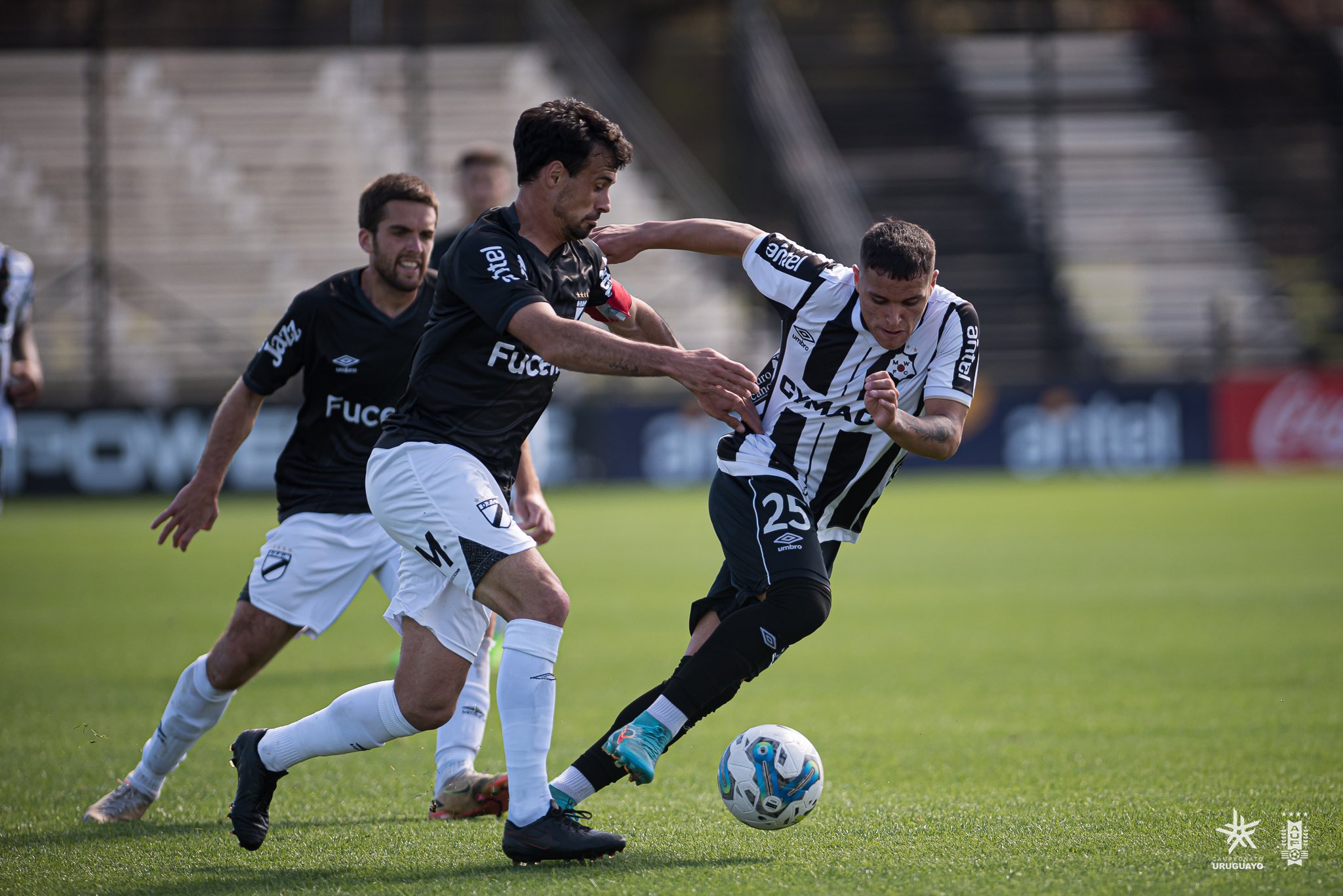 Clausura: Danubio goleó 3-0 a Wanderers en el Parque Viera y le saca ...