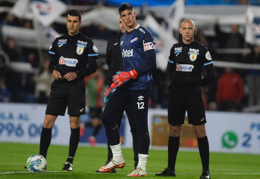 Nacional: Sergio Rochet homenajeó a Leonardo Romay en el duelo ante ...