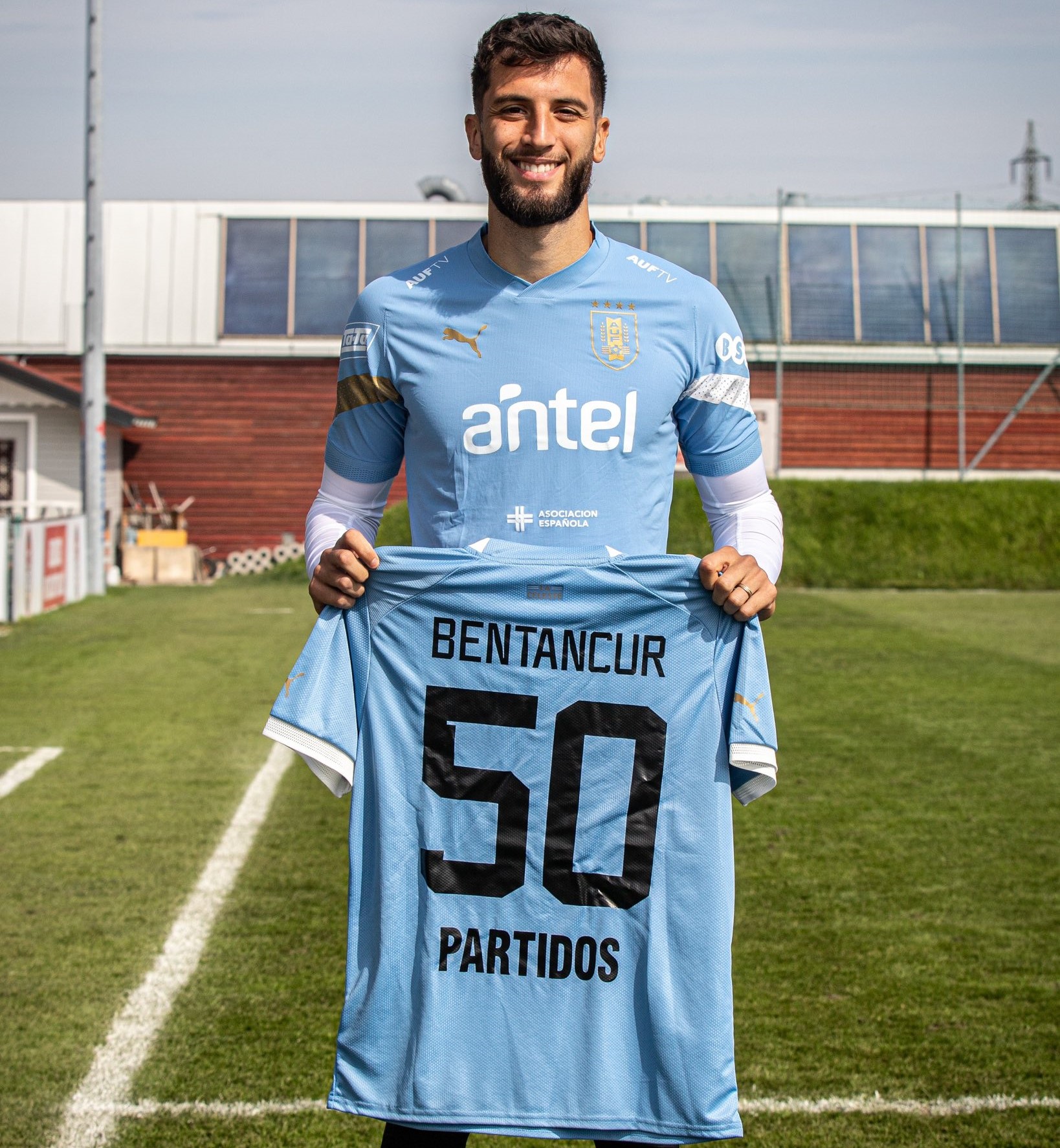 Rodrigo Bentancur alcanzó los 50 partidos con la selección uruguaya, ¿a ...
