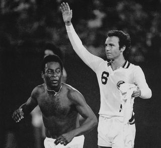 Franz Beckenbauer sobre Pelé: “El fútbol ha perdido al más grande de su ...