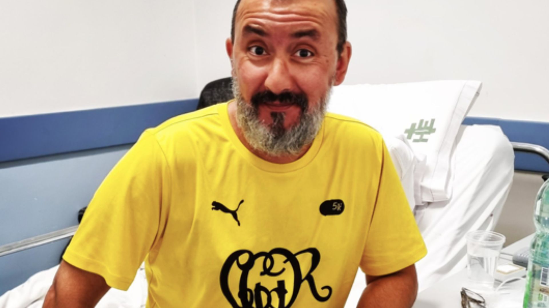 Robert Moré dado de alta tras operación de vesícula: “¡Listo para comer ...