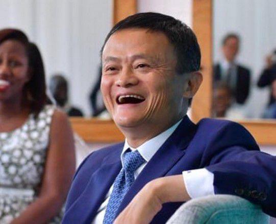 Multimillonario chino Jack Ma, fundador de Alibaba, será profesor en Universidad de Tokio
