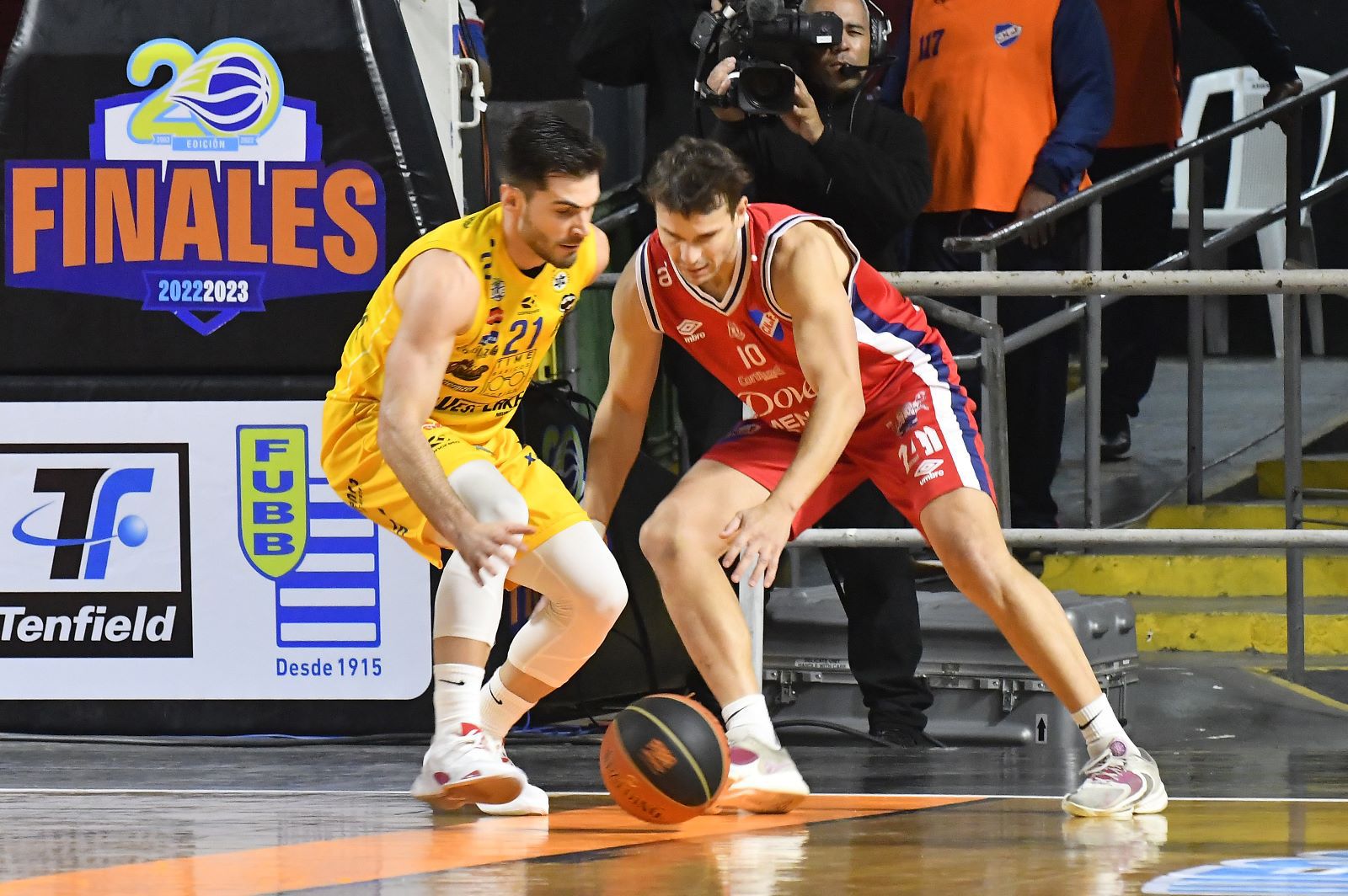 Básquet: Hebraica y Macabi le ganó la primera final de la Liga Uruguaya ...