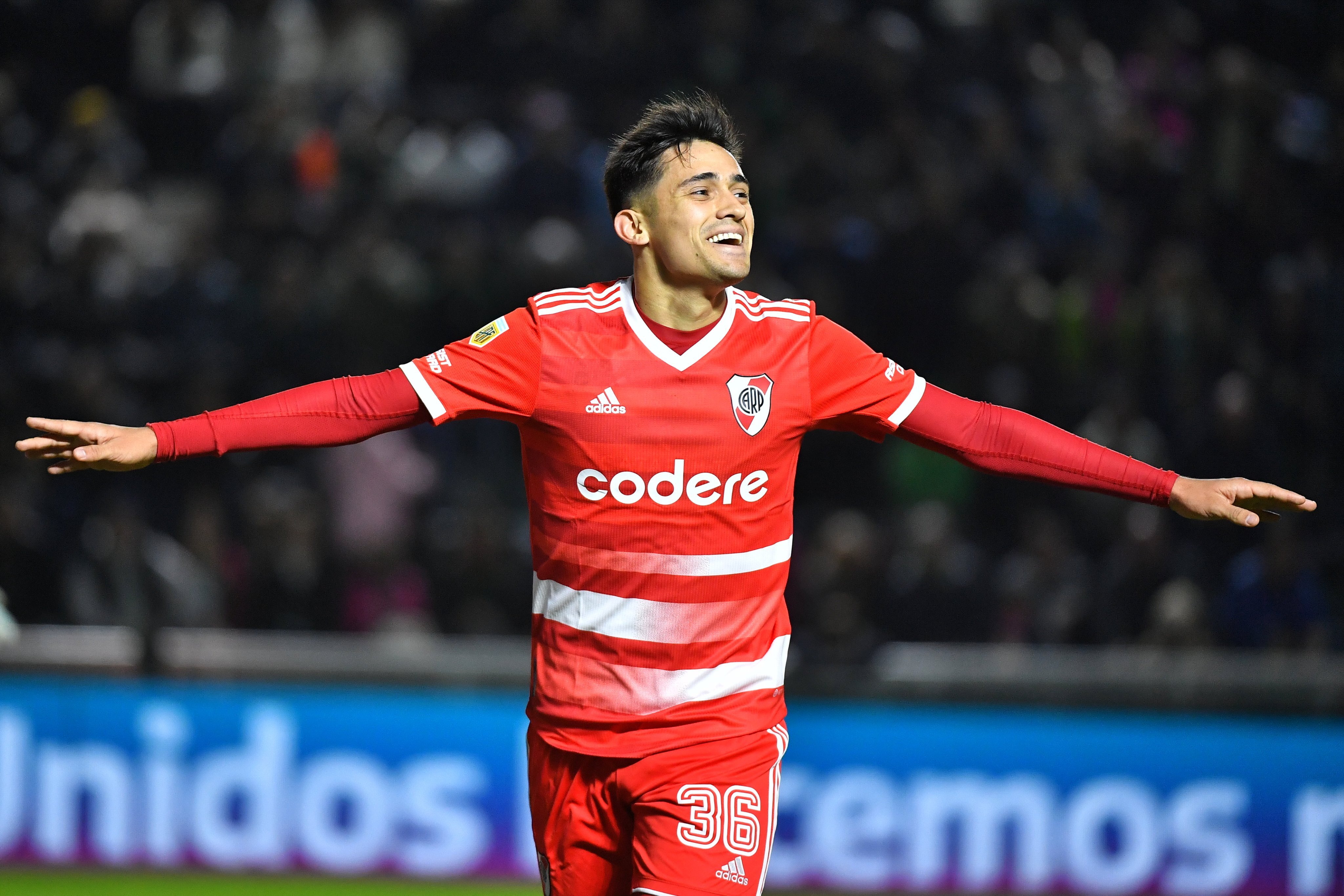 Argentina: River Plate goleó 4-1 como visitante a Banfield y continúa ...