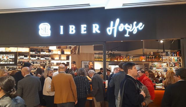 Nuevo catálogo, nuevas aperturas, nueva gerencia y más vino: las ...