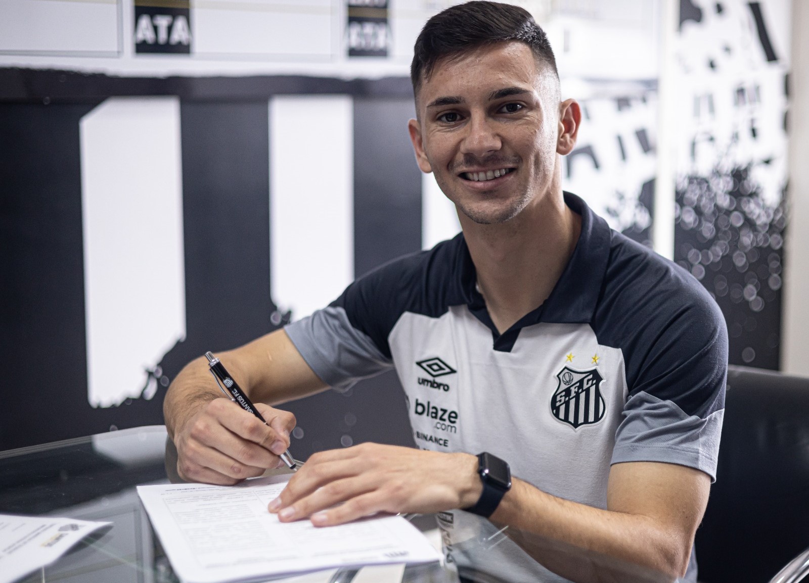 Maxi Silvera: Peñarol borró su anuncio al jugador en redes y se habría ...