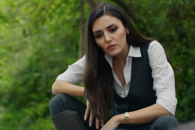 Hande Erçel, protagonista de “Love is in the air”, vuelve en un papel ...