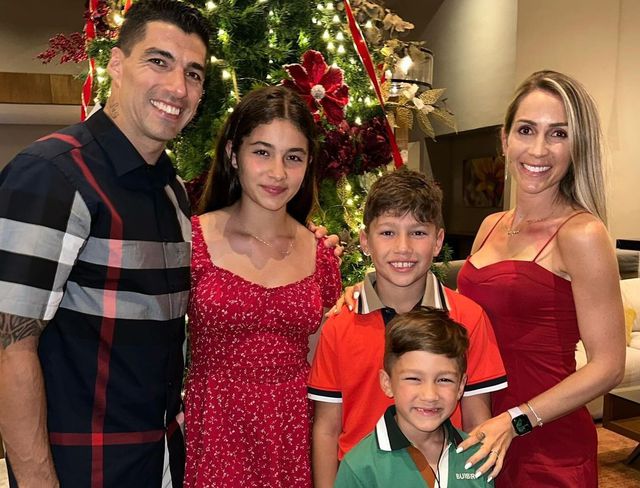 La Navidad de Luis Suárez en Uruguay acompañado de Sofía Balbi y sus ...