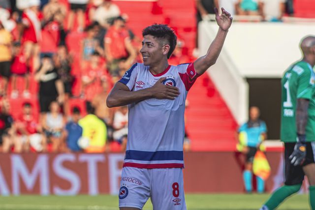 Alan Rodríguez anotó para Argentinos Juniors. River ganó 2-0 con ...