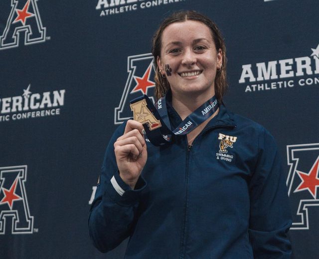 Natación: Nicole Frank a puro podio en competencia universitaria en ...