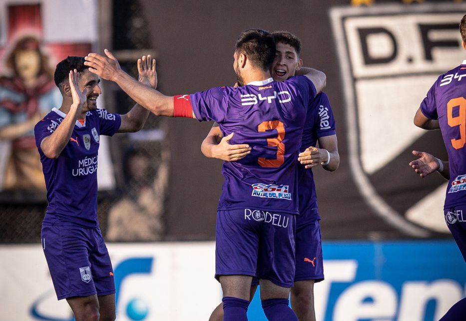 Clausura: Defensor, con un gol en la última jugada, igualó 1-1 con ...