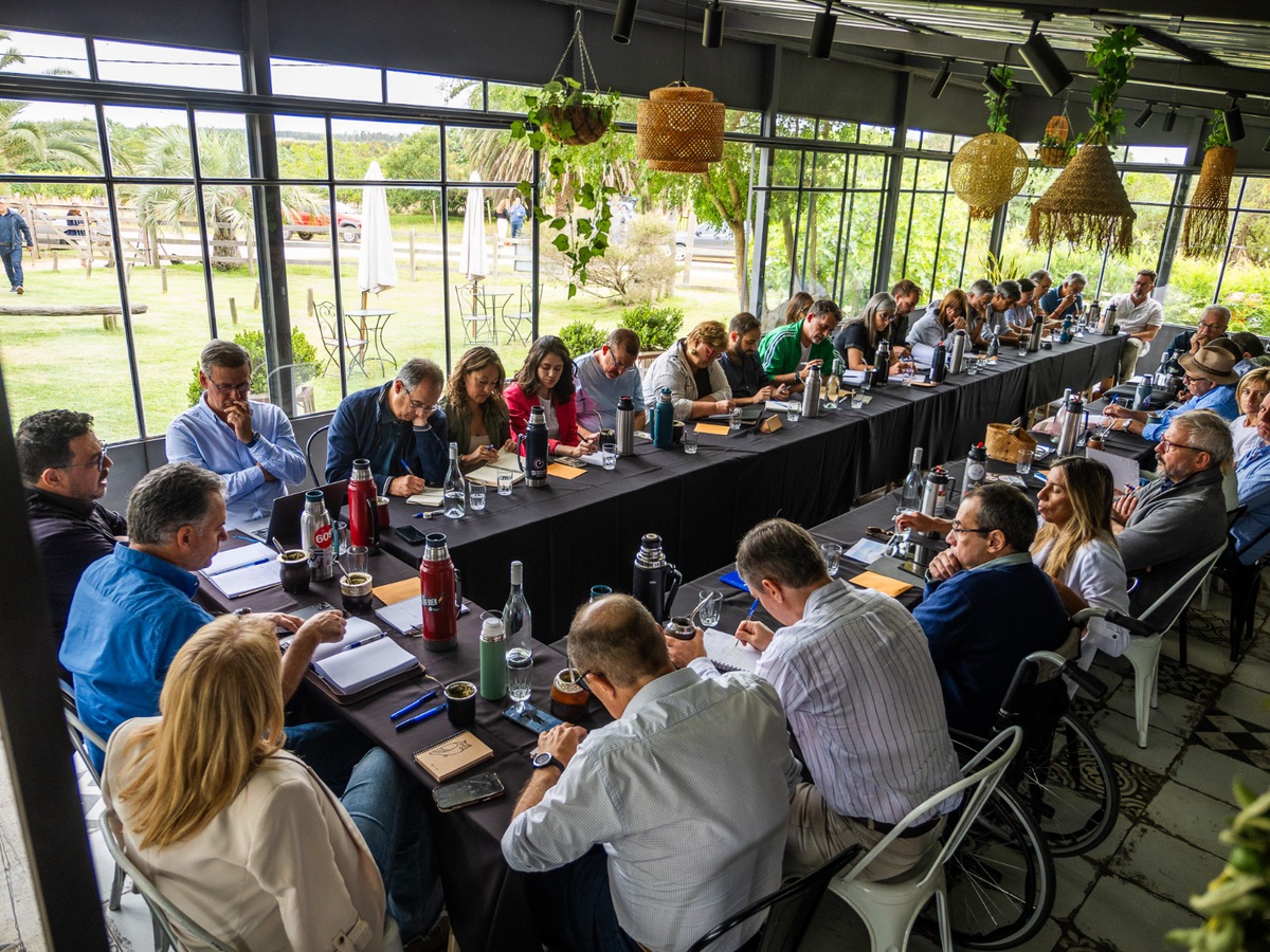 Orsi se reunió por primera vez con su gabinete para evaluar la ...