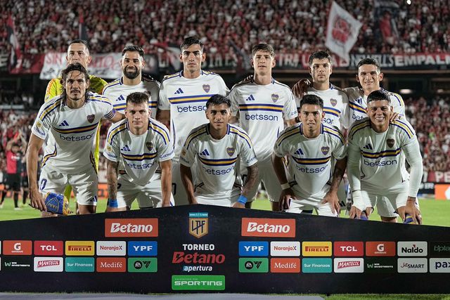 Edinson Cavani malogró un penal ante Keylor Navas en la derrota de Boca ...