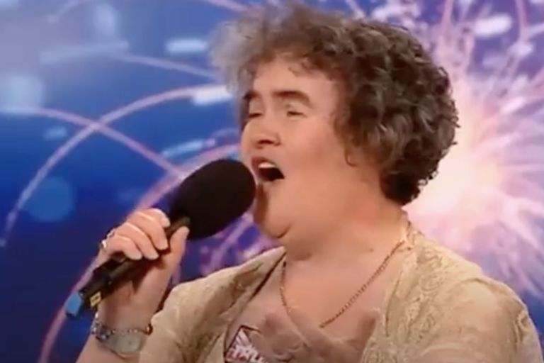 Susan Boyle, la voz que conmovió al mundo, reaparece con nueva imagen y ...